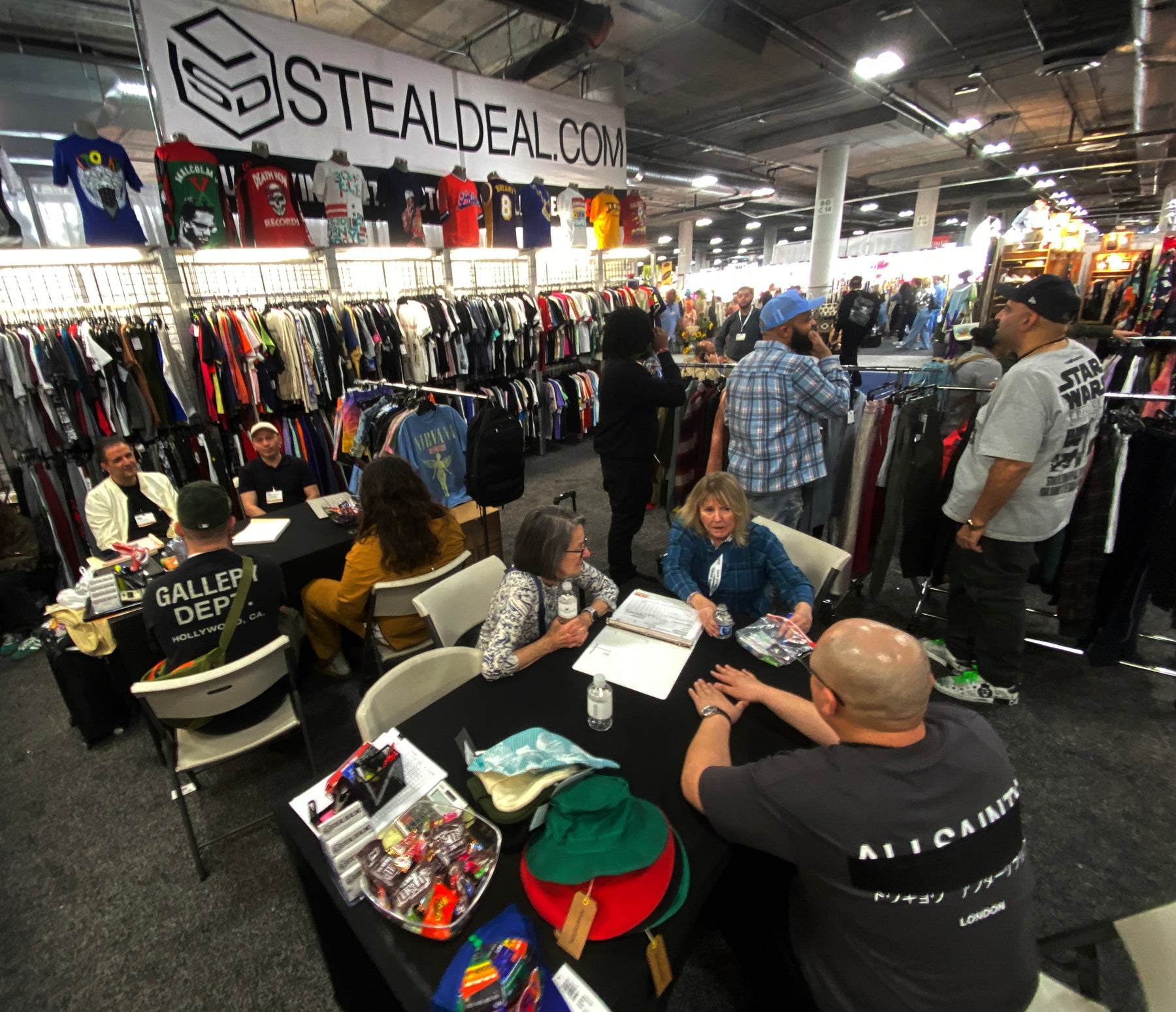Wholesale Clothing Distributor - Streetwear, Hip Hop & Urban Wear